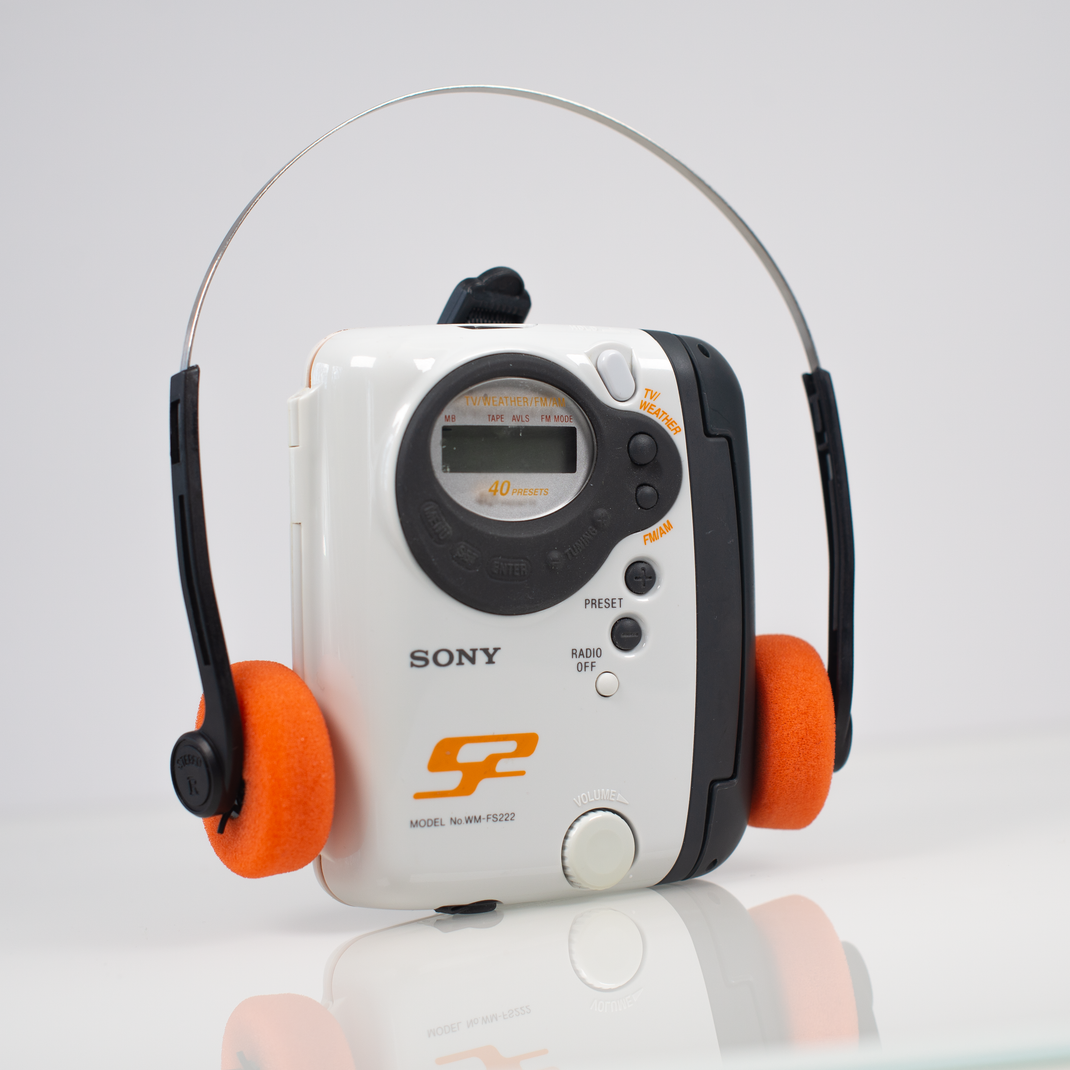 SONY WALKMAN WM-FS222 AM/FM PORTABLE CASSETTE PLAYER – High Fidelity Vinyl